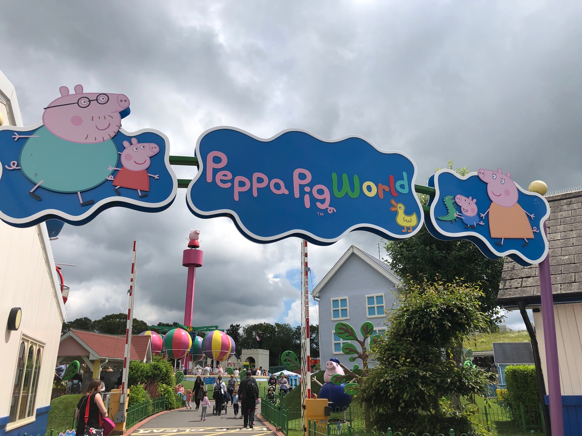 Day out with toddlers at Peppa Pig World – What do you need to know ...